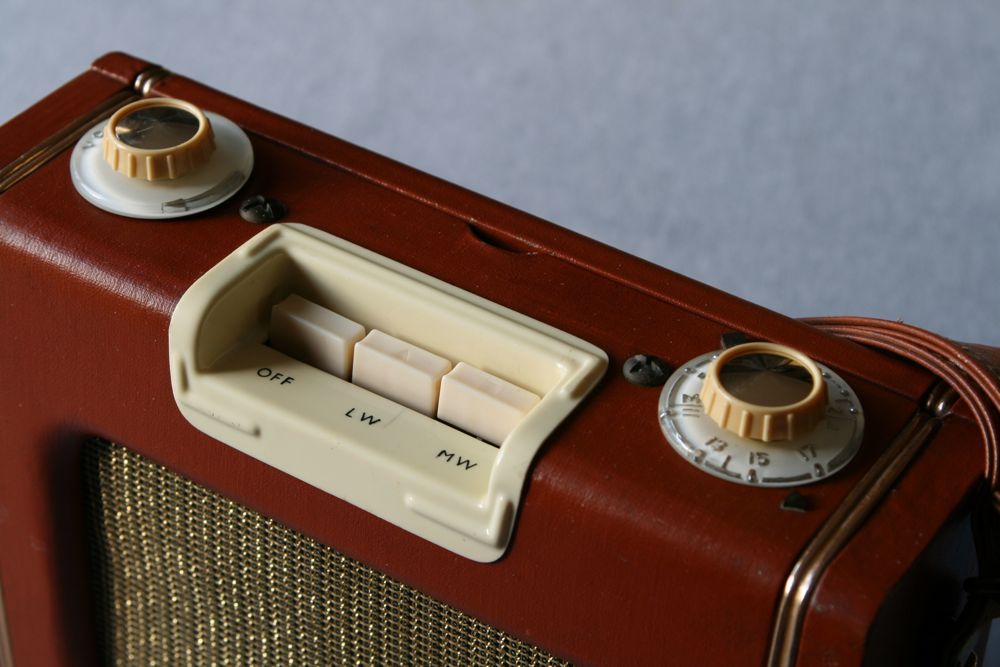 EVER READY SKY LEADER TRANSISTOR RADIO - Radio Retro