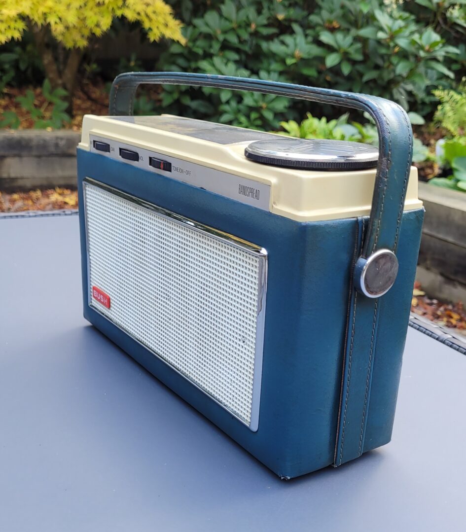 Bush Transistor Radio TR132 Repair and Revival - Radio Retro